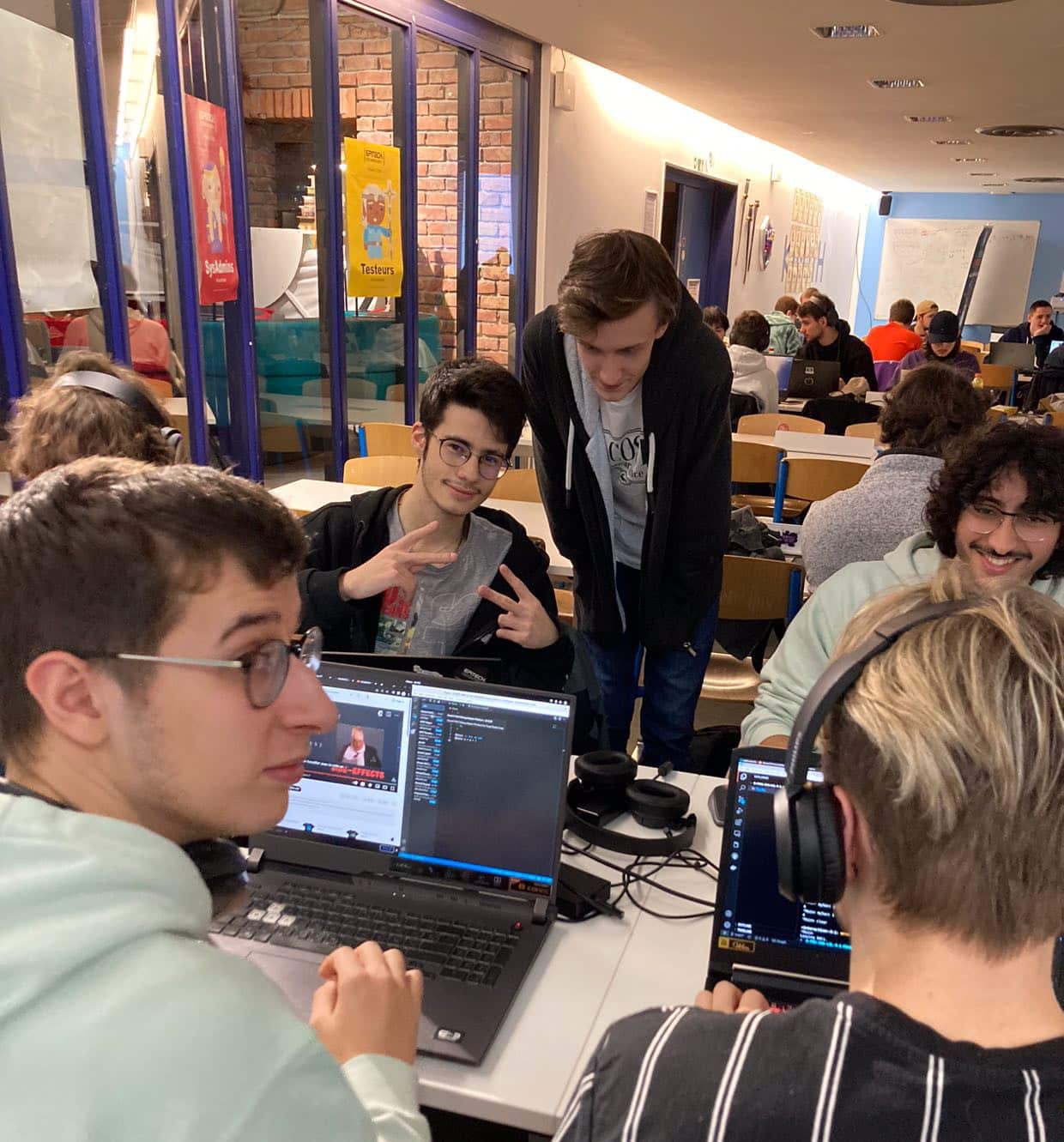 Les Tek2 d'Epitech plongent dans la Piscine Paradigmes pour apprendre le langage C++ - Epitech