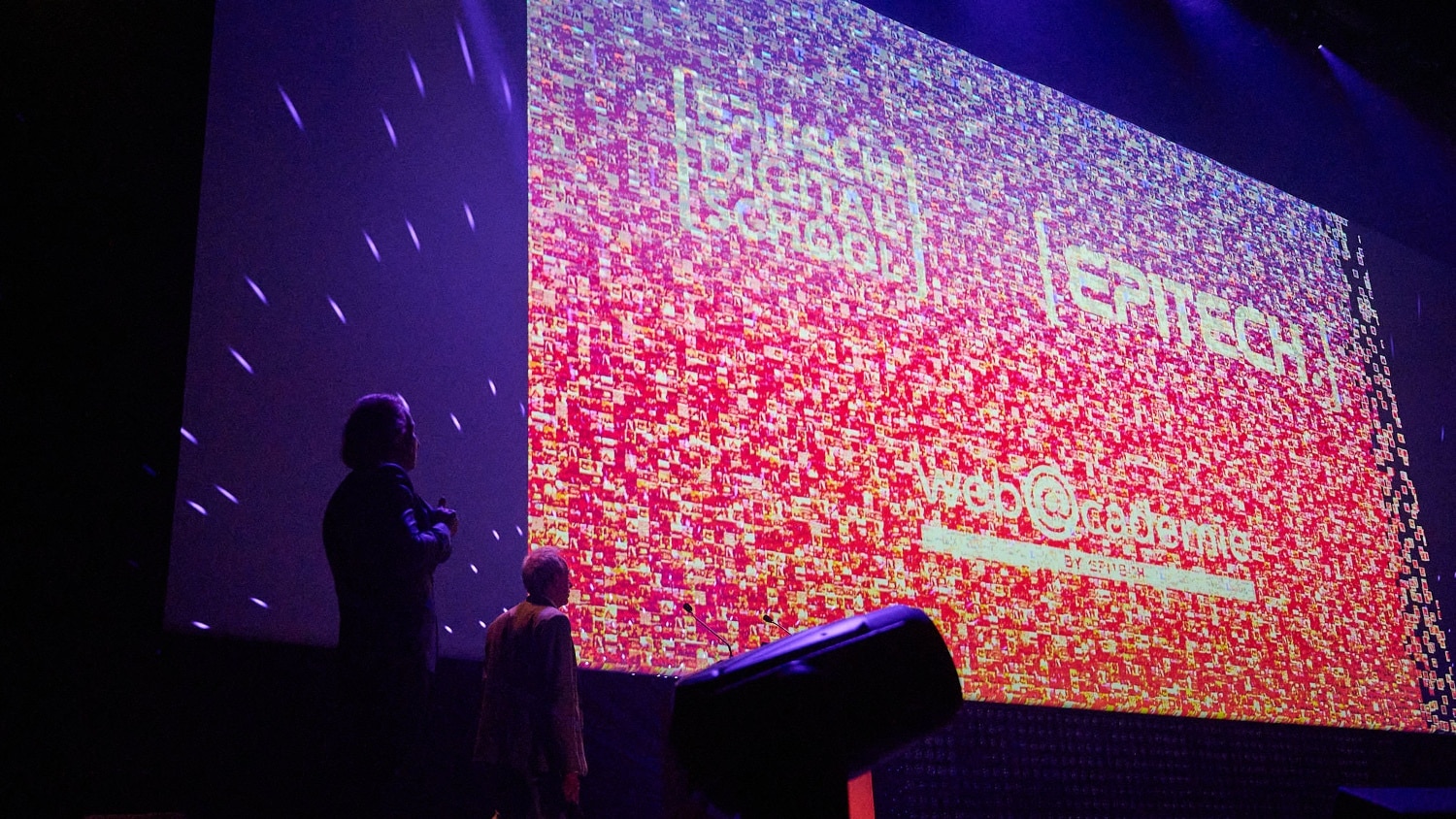 Revivez la remise de titres de la promo 2022 d'Epitech au Palais des Congrès de Paris - Epitech